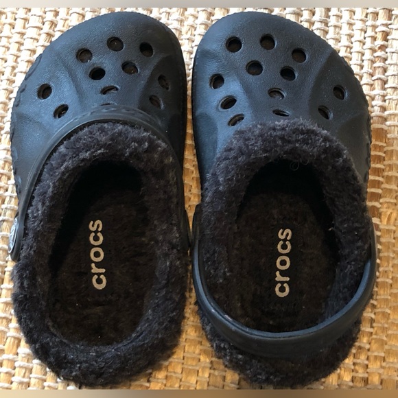 CROCS | Shoes | Crocs S67 Babytoddler Faux Fur Lined Black Scratch On ...